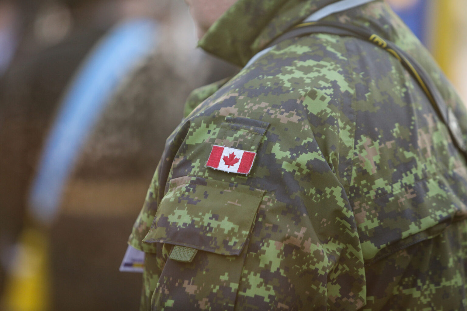 Canadian military heads to Manitoba First Nation facing water crisis ...